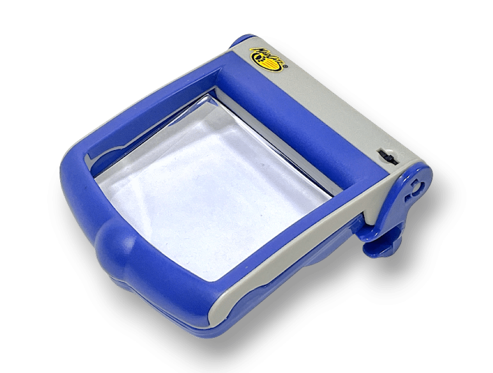 Game Boy Light-Up Screen Magnifier (Genuine MadCatz) - Appleby Games